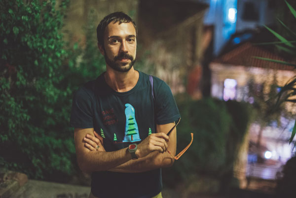 Δημήτρης Αθηνάκης: Ένα μόνιμο «δεν ξέρω» ή τζόγος | CultureNow.gr