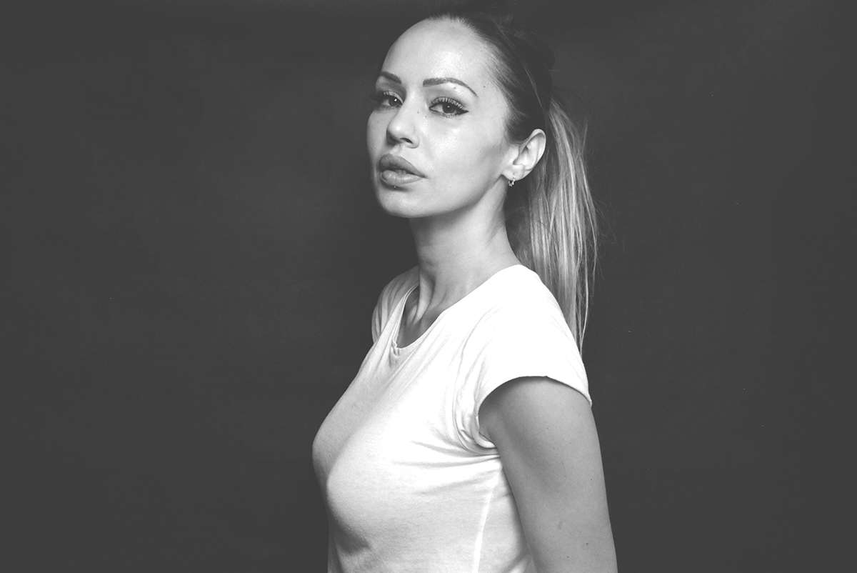 Η Deborah De Luca στο Bolivar Beach Bar | CultureNow.gr