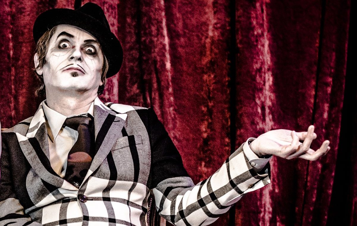 Adrian Stout: Οι Tiger Lillies συνομιλούν με το ρεμπέτικο τραγούδι ...
