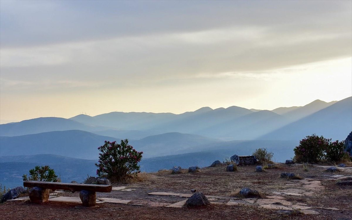 Οι Δελφοί πέρα από τα αρχαία: Έκθεση φωτογραφίας στο Σπίτι της Κύπρου ...