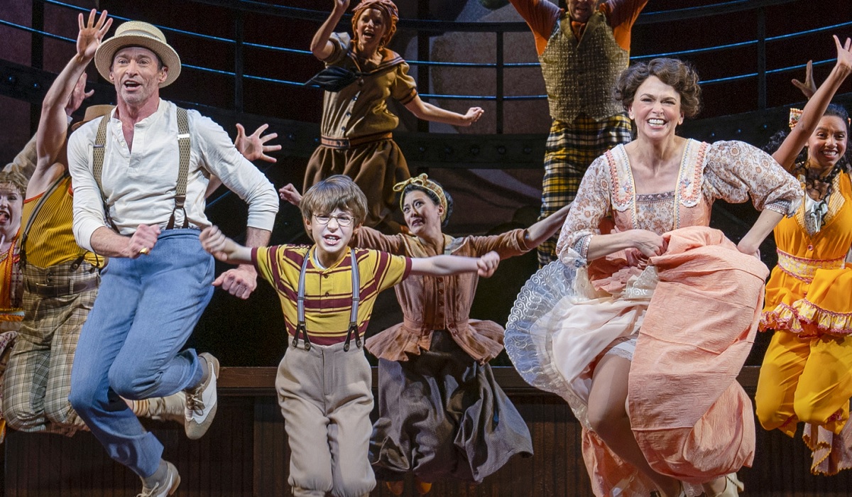 The Music Man: Η πρώτη φωτογραφία των Χιου Τζάκμαν και Σάτον Φόστερ ...