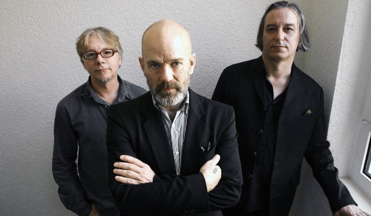 Ο Πίτερ Μπακ μιλά για το ενδεχόμενο επανένωσης των REM | CultureNow.gr