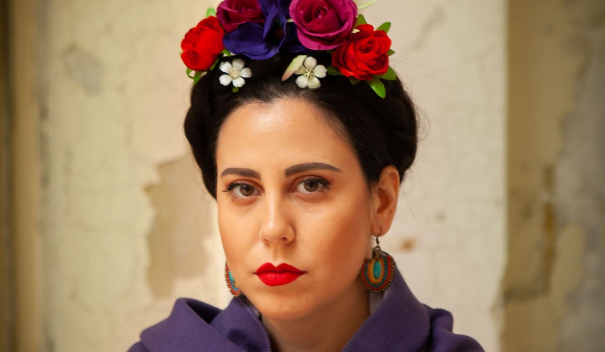 «Frida Kahlo, Mε Σπασμένα Φτερά», του Ανδρέα Ζαφείρη στο Θέατρο Όροφως ...