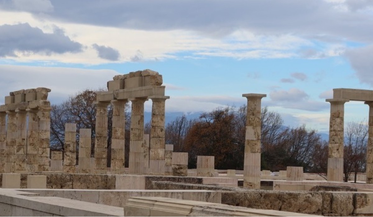 Αρχαιολογικός Χώρος Αιγών: Εγκαίνια του αποκατεστημένου ανακτόρου του ...
