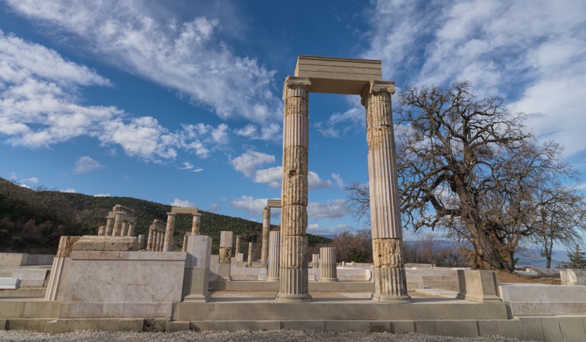 Το Ανάκτορο του Φιλίππου Β' στις Αιγές: Διάλεξη στο Μουσείο Ακρόπολης ...