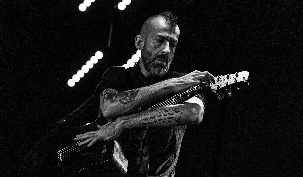 Passionflower: Η ιστορία πίσω από το κομμάτι του Jon Gomm | CultureNow.gr