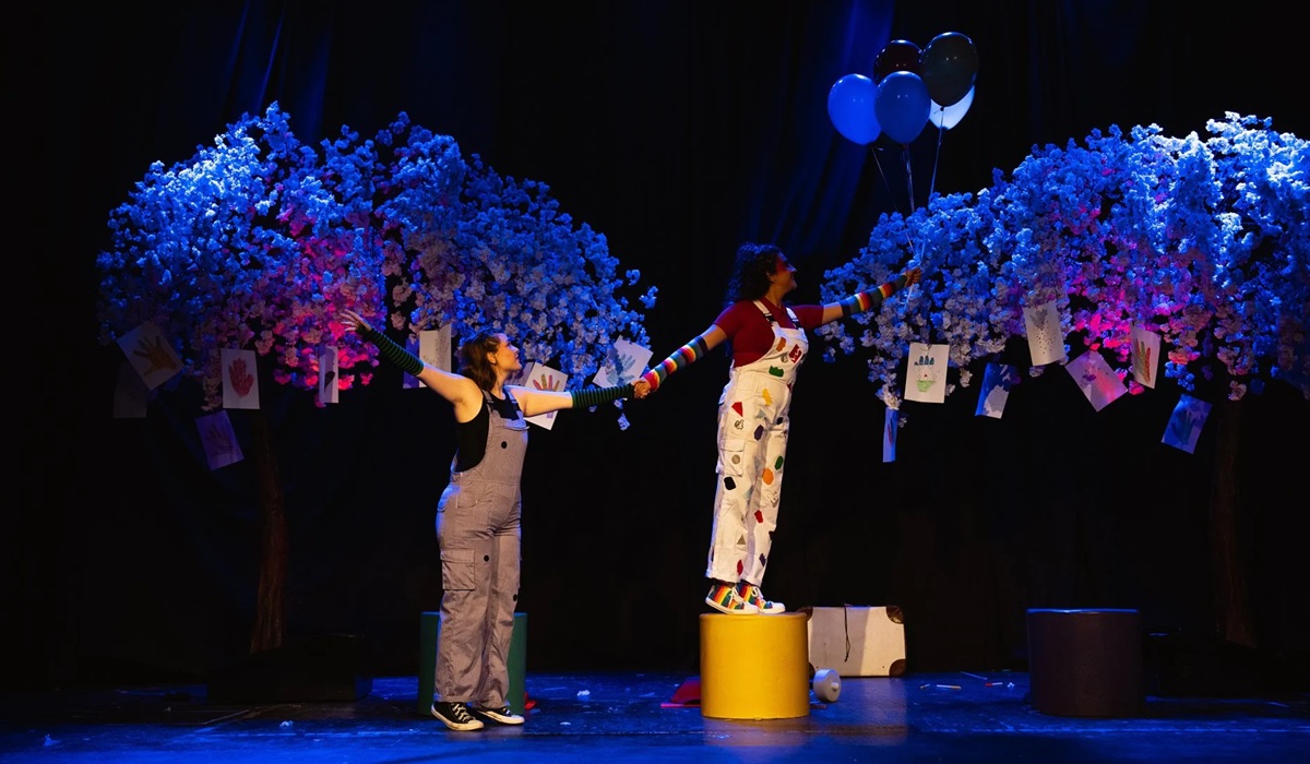 Τα Χέρια δεν Χτυπάνε, τα Χέρια Αγαπάνε: Μία παράσταση κατά του Σχολικού ...