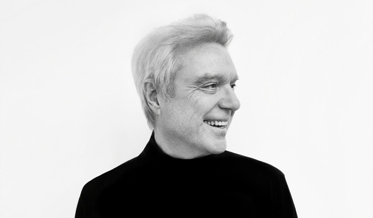 Ο David Byrne θα εμφανιστεί στην Αθήνα στο Release Athens x SNF Nostos ...